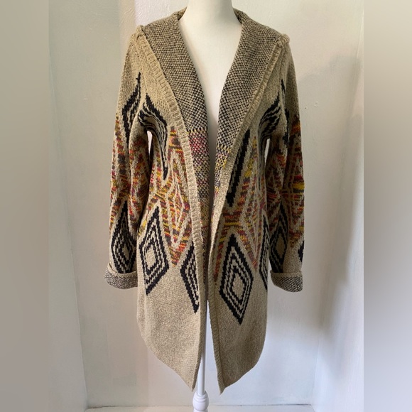 Greenleaf: Season 2 Episode 3 Zora's Aztec print open cardigan | Shop ...